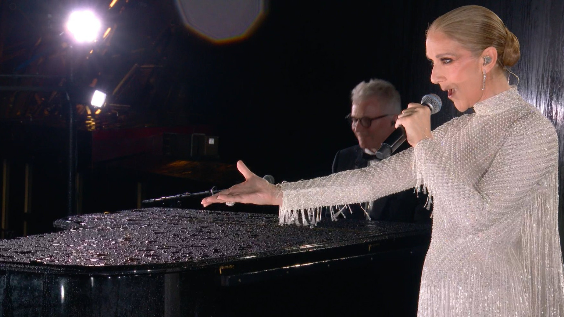 “Me sinto honrada”: Céline Dion fala sobre atuação nos Jogos Olímpicos ...