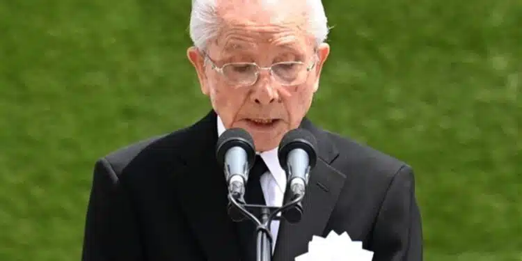 Sobrevivente da bomba atômica de Nagasaki e ativista pela paz, Shigemi ...