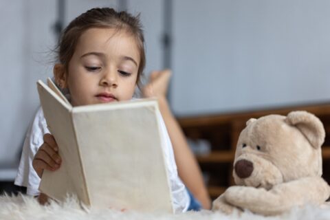 Hiperlexia: Conheça as particularidades da síndrome da leitura precoce ...