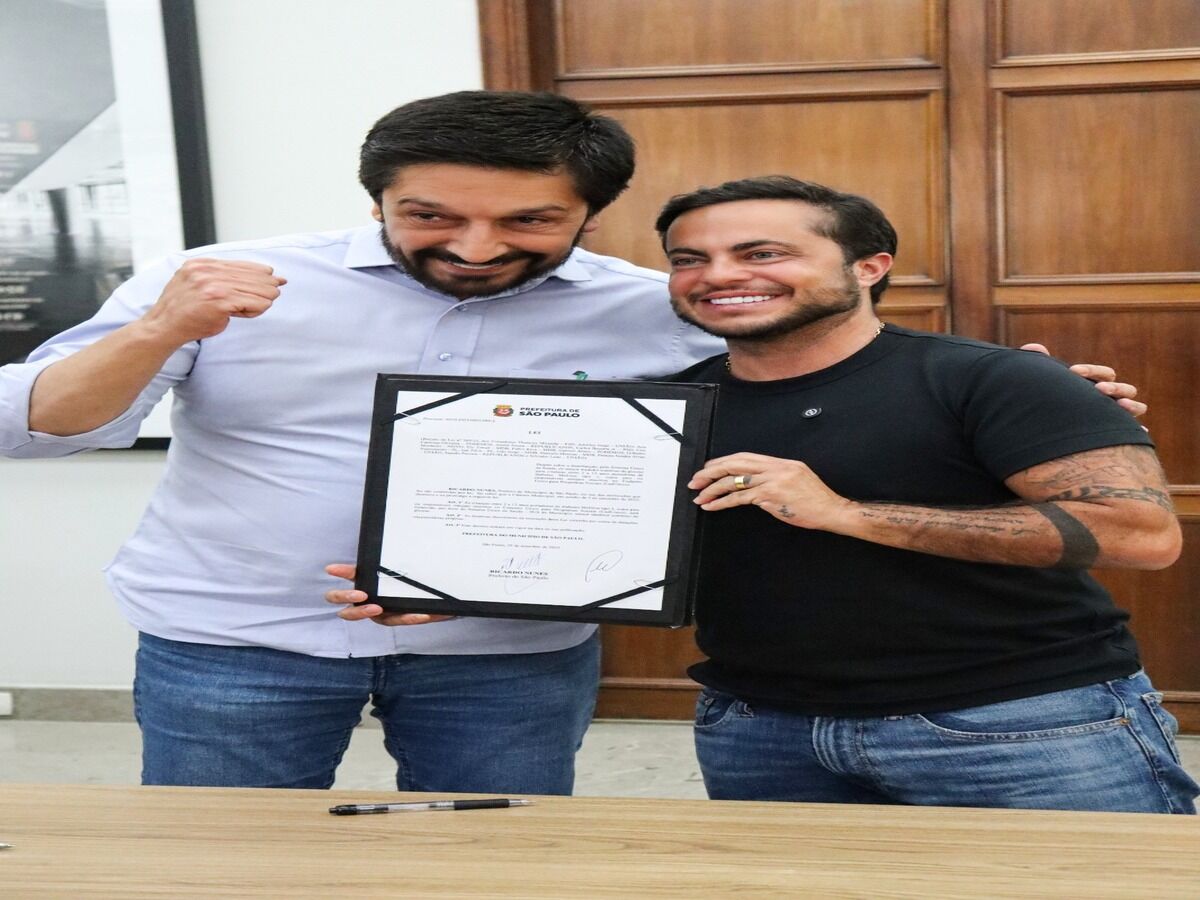 Thammy Miranda celebra lei que garante sensor de glicose para crianças ...